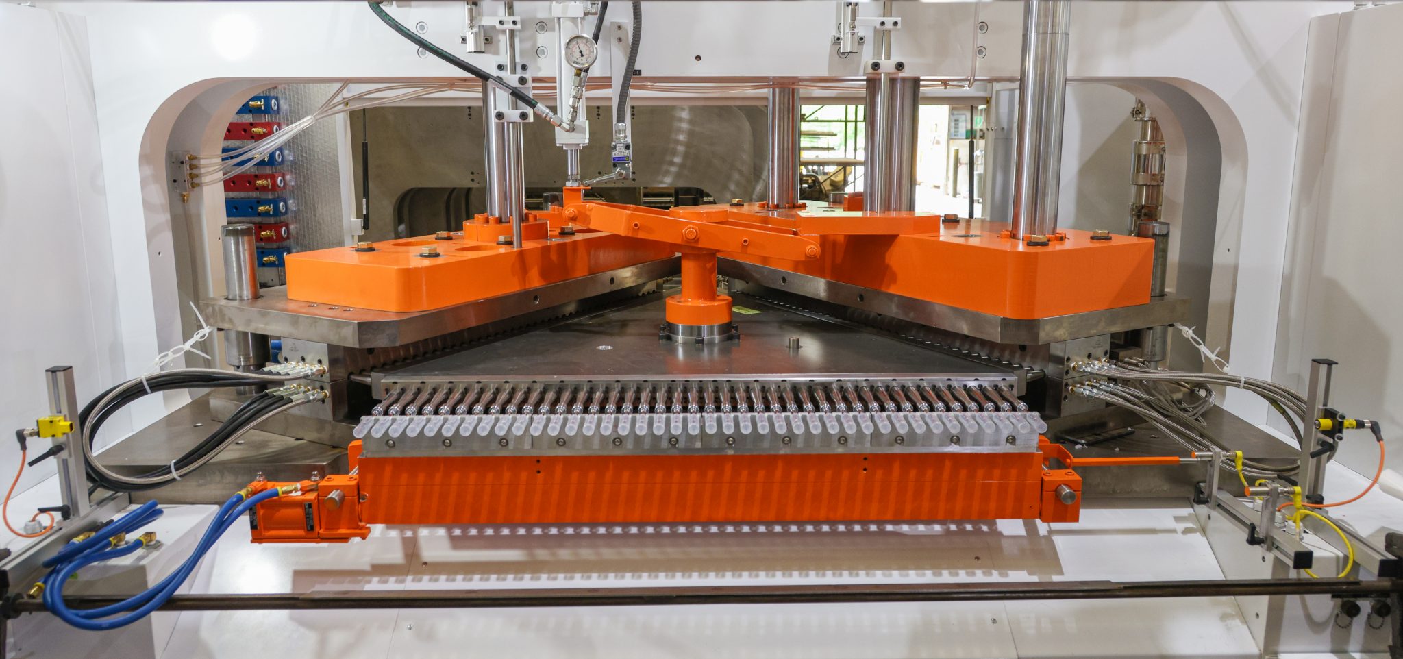 Tooling & Turnkey - IBM Machines - Injection Blow Molding - Jomar